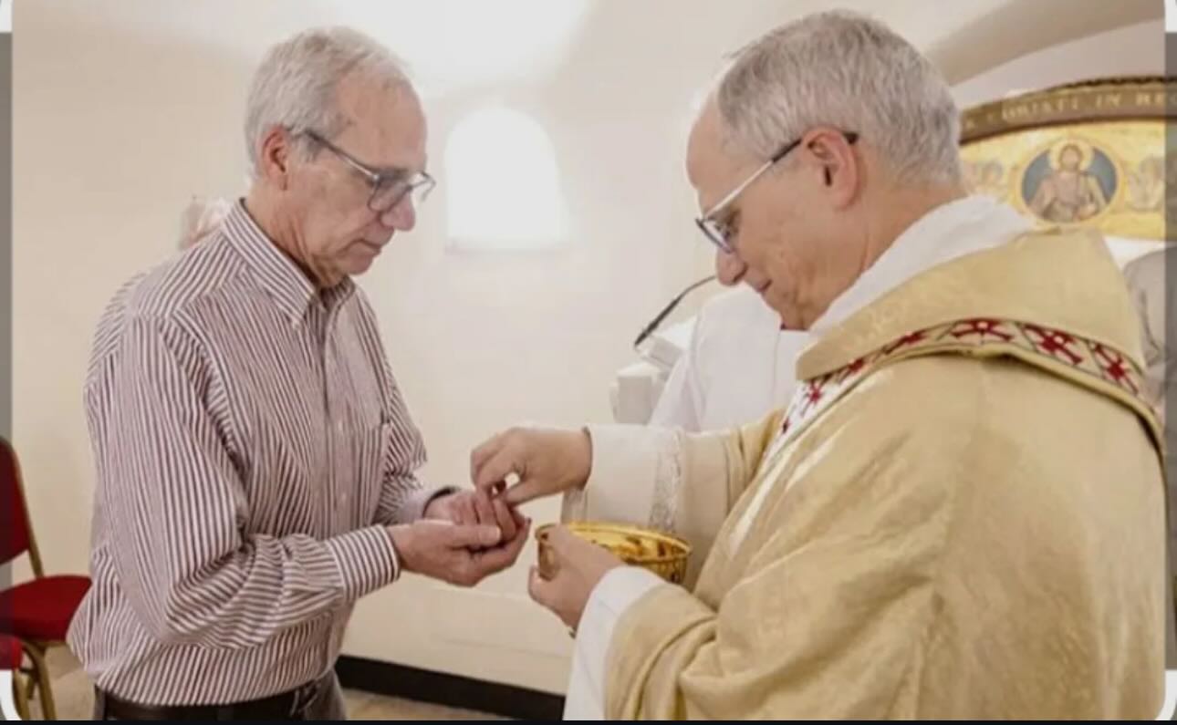 The Case for Standing to Receive Communion - Where Peter Is